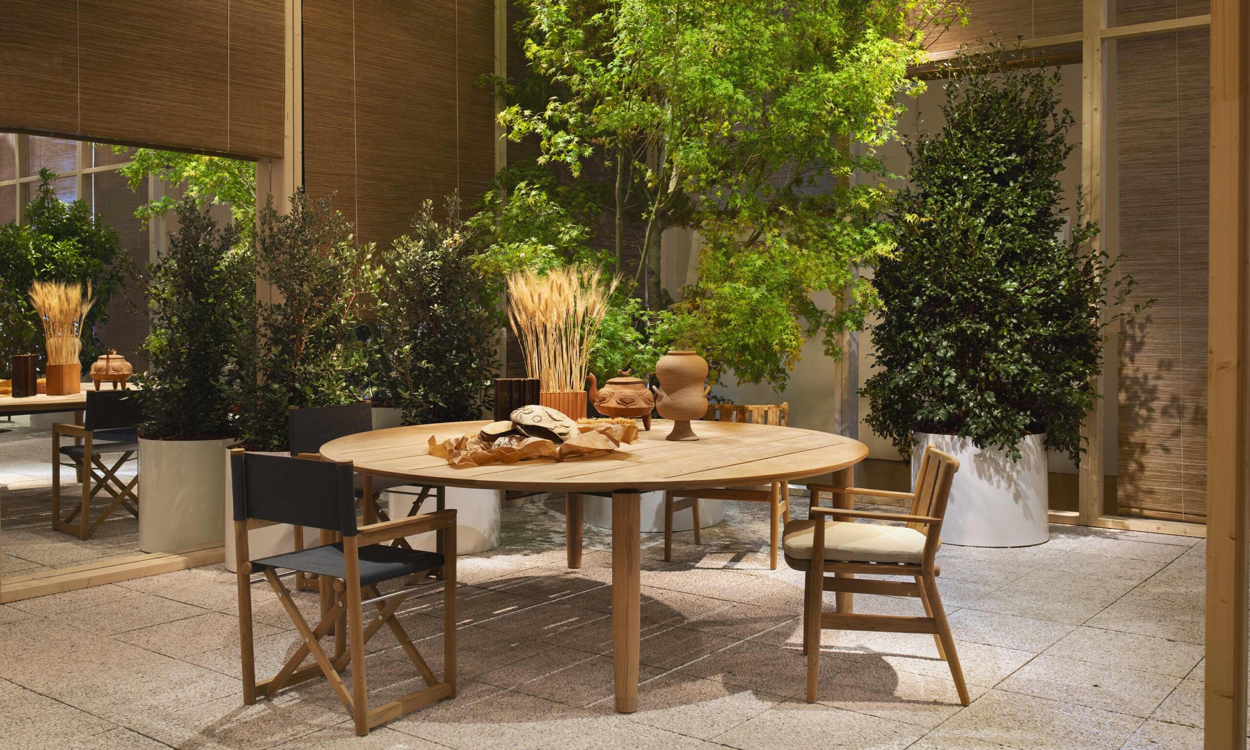 Natural Emotion: at the 2023 Salone, the RODA collections in an enchanting garden setting - Roda