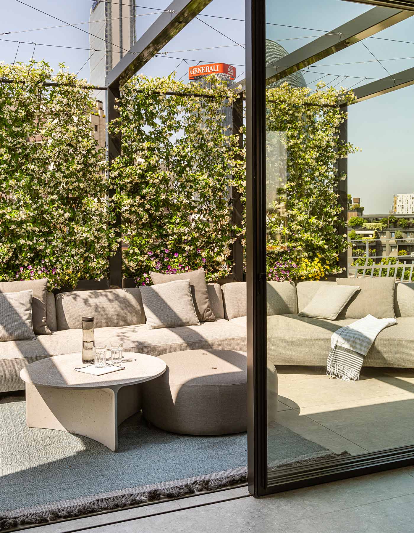 Milanese Penthouse I Projects I RODA