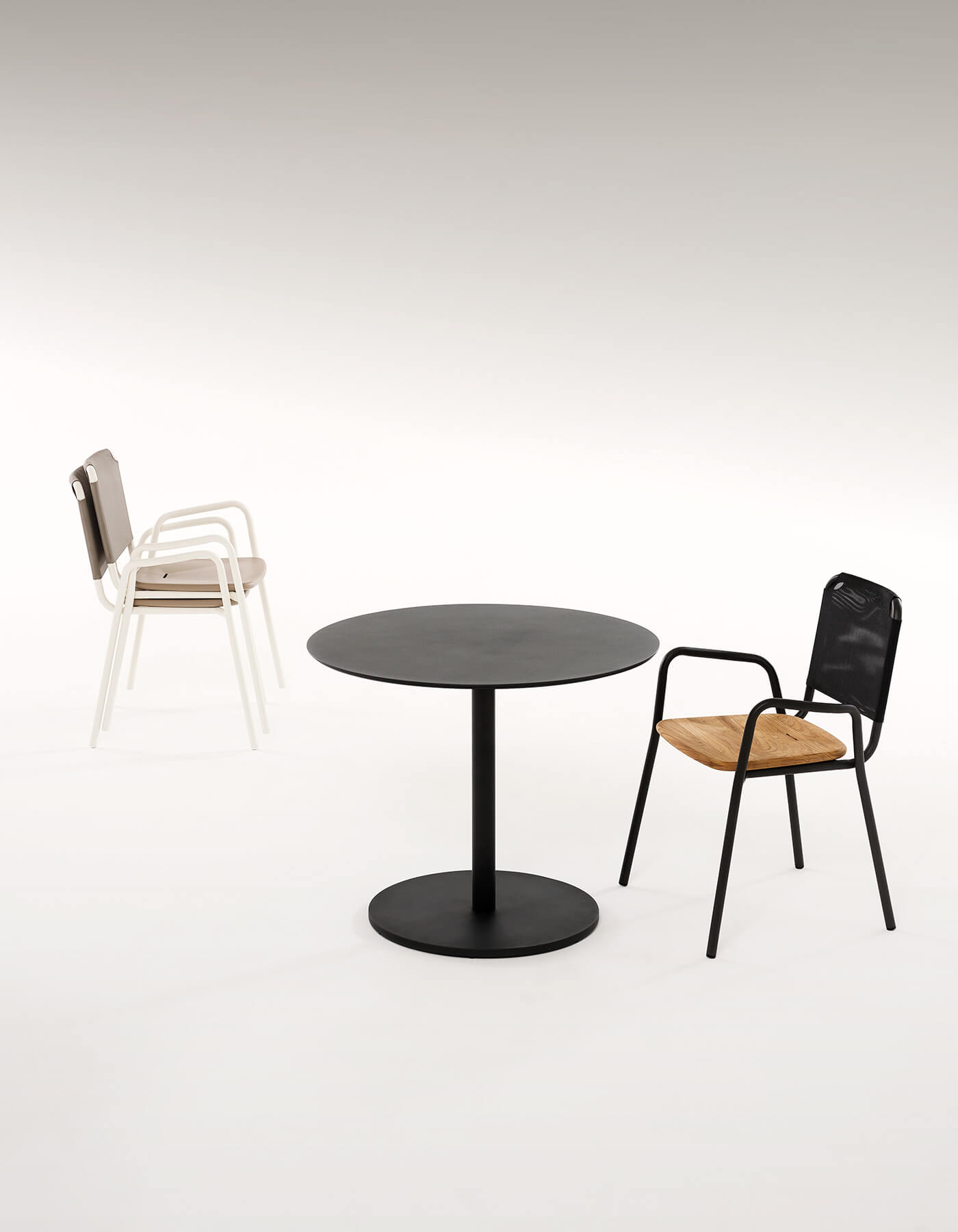 BUTTON Collection | Outdoor Bistro Tables | RODA