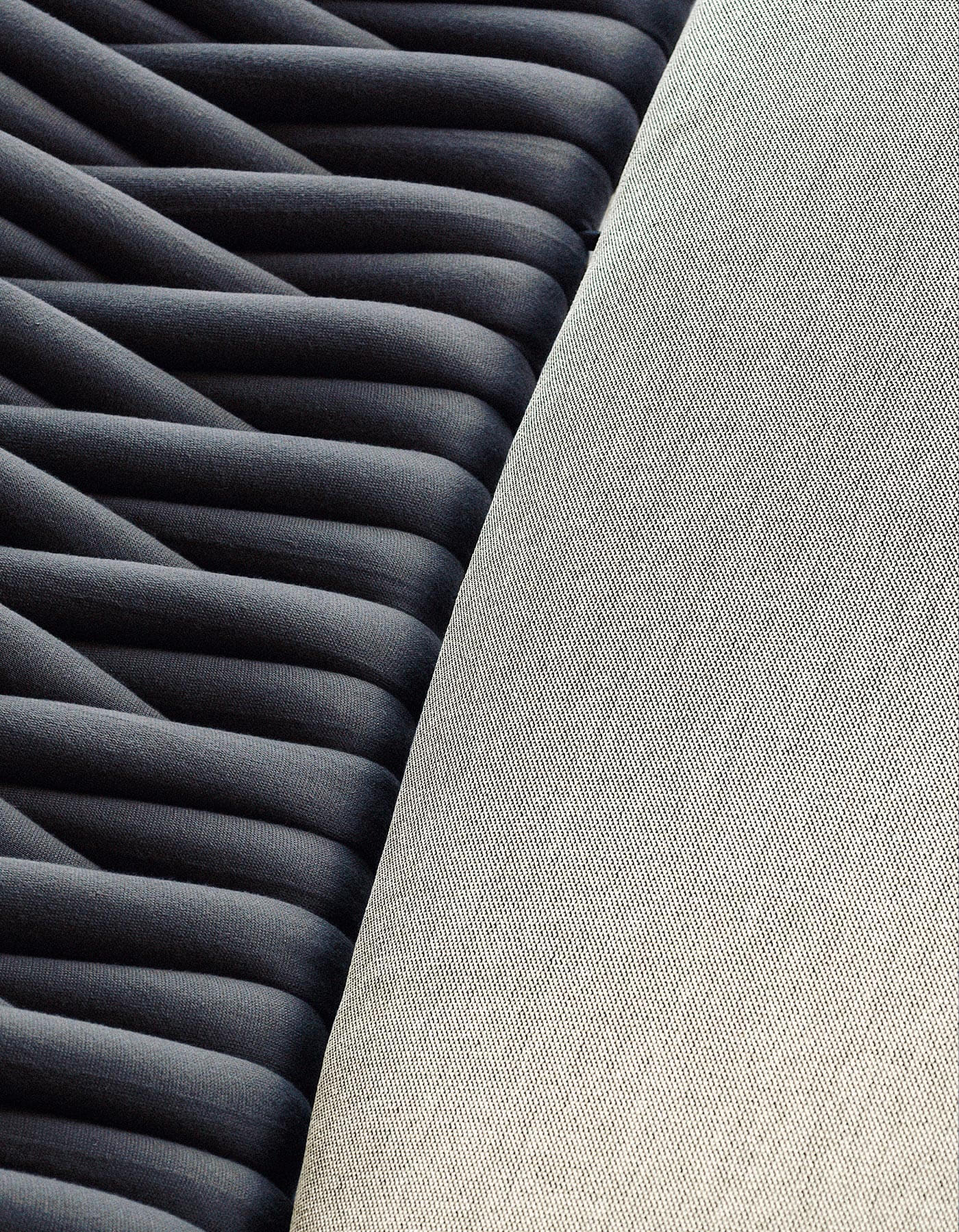 ARENA | Modern Outdoor Daybed with Elliptical Shape | RODA