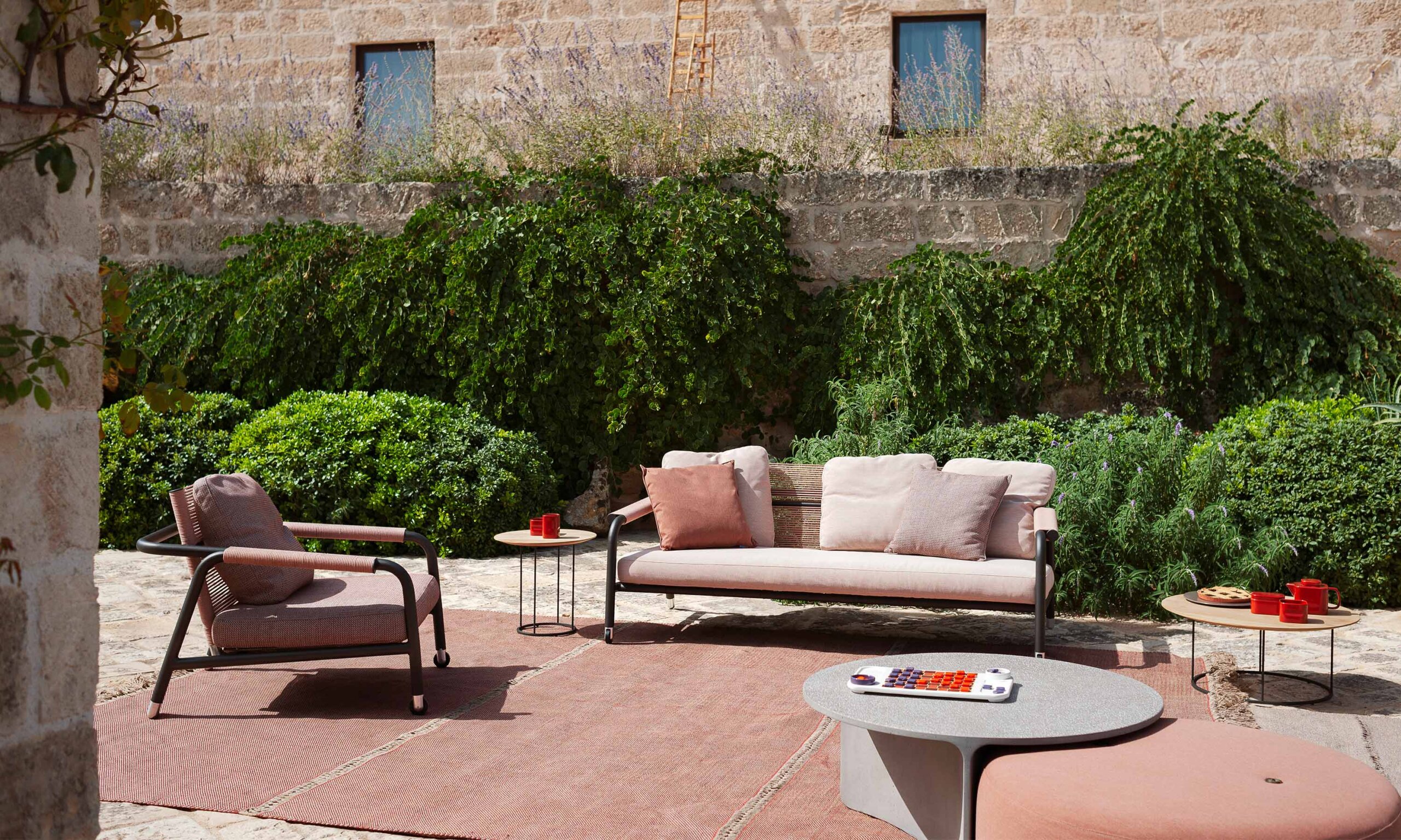 ASTRA Collection | Aluminium Outdoor Sofa and Lounge Chairs | RODA