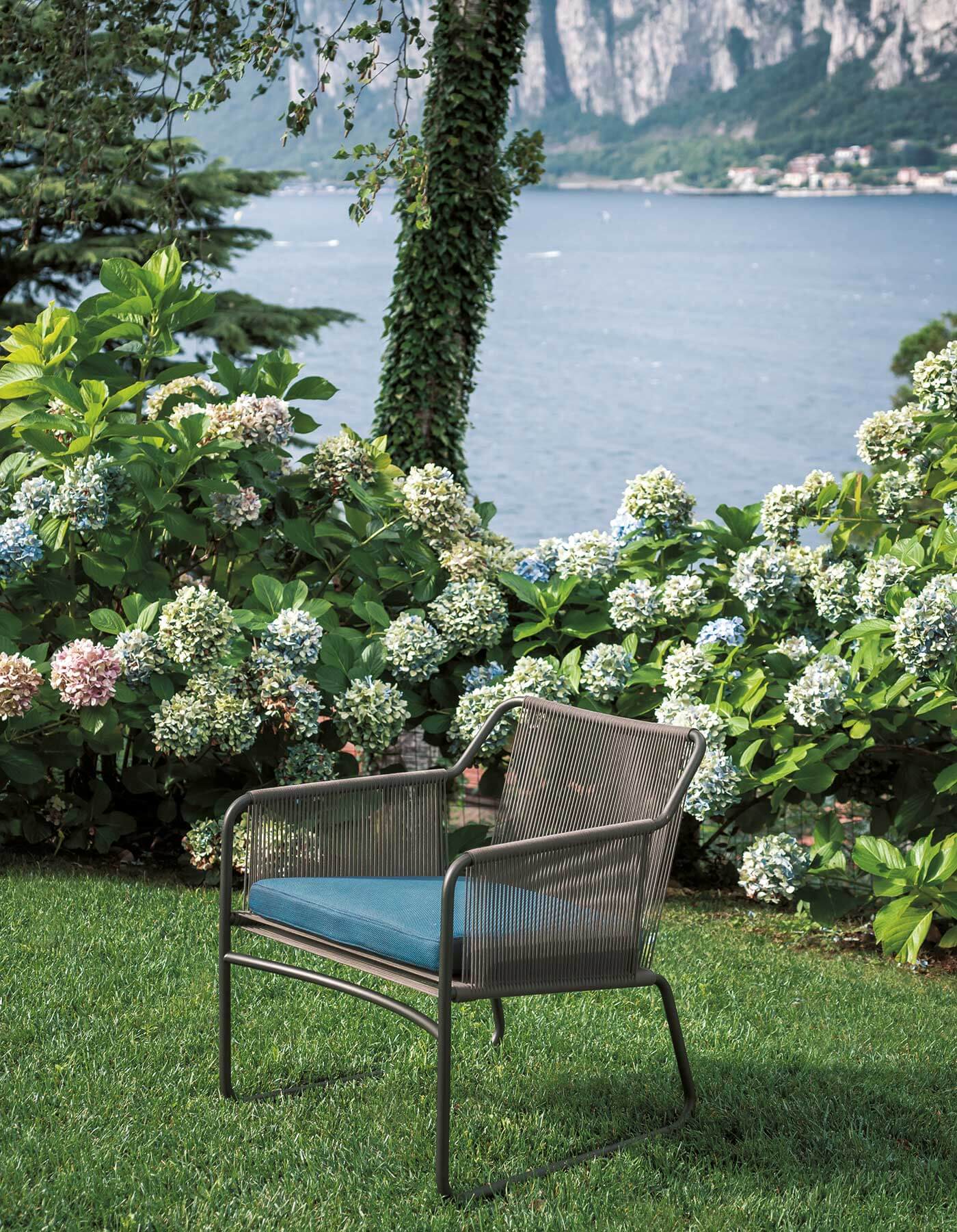 HARP Collection | Outdoor Stringed Furniture Design | RODA