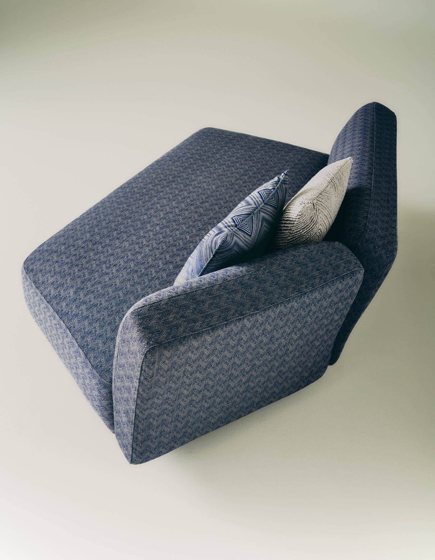 MAMBA Collection | Upholstered Outdoor Sofas | RODA