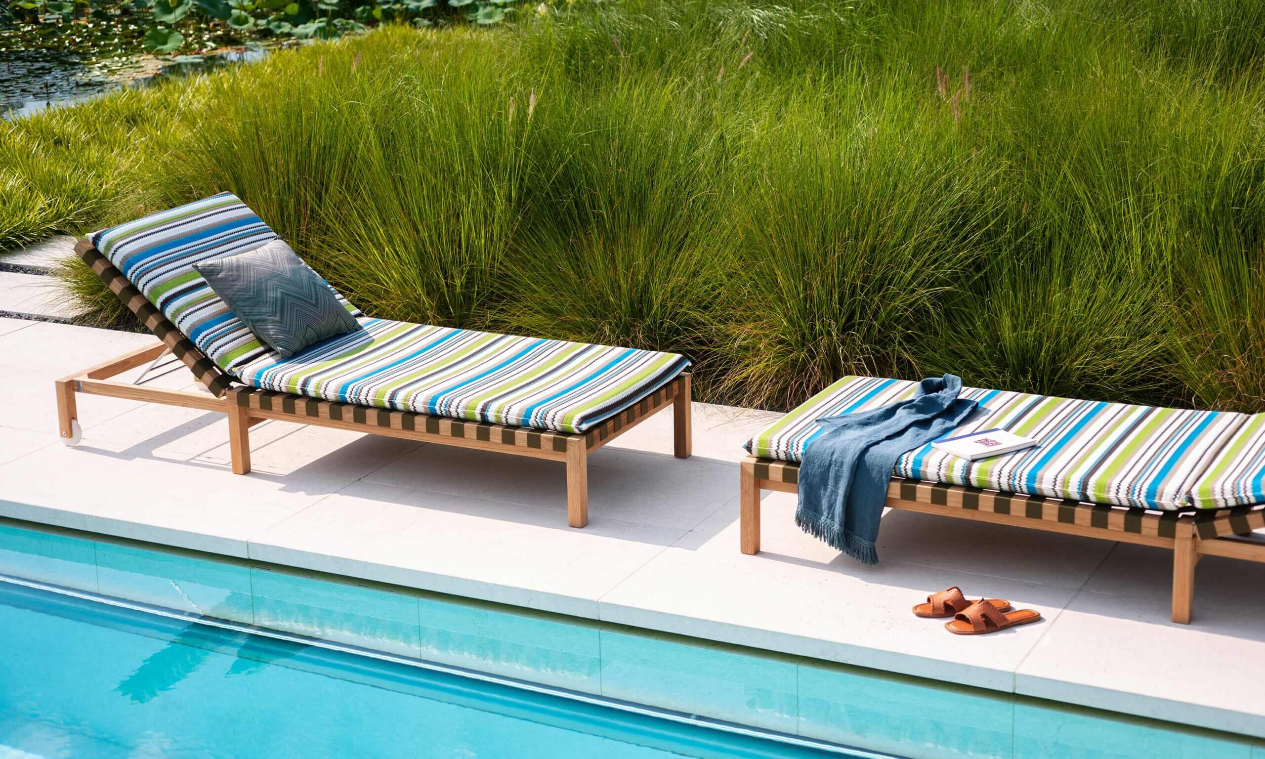 MISTRAL | Teak Sofas and Lounger Chairs Outdoor | RODA