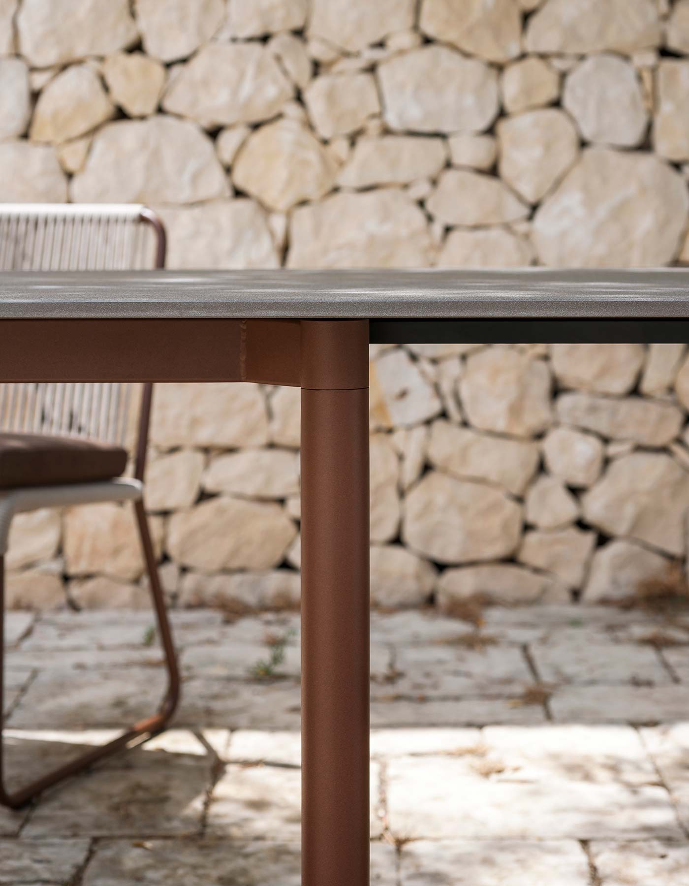 PIPER Extendable Table in Steel and Lapitec | RODA