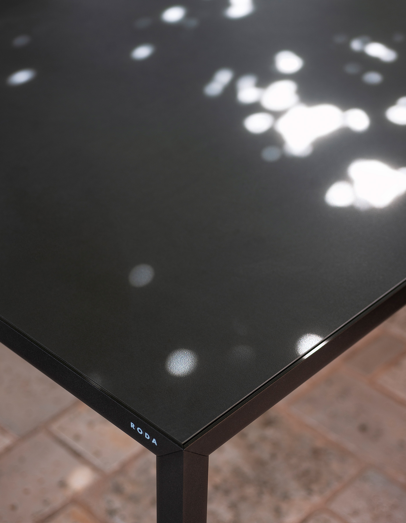 PLEIN AIR: Tables and Seating for Outdoor Furniture | RODA