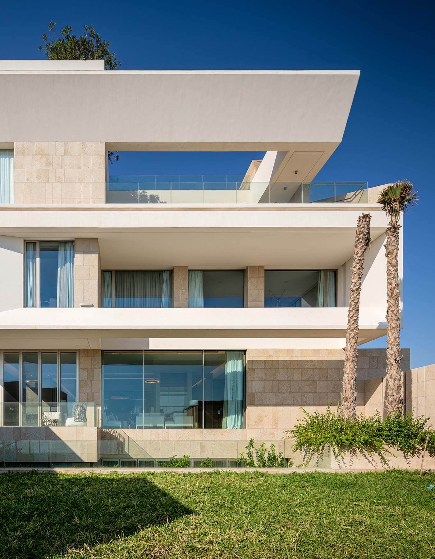 Kuwait Homes Yal Living Messilah, Kuwait Luxury Home Design